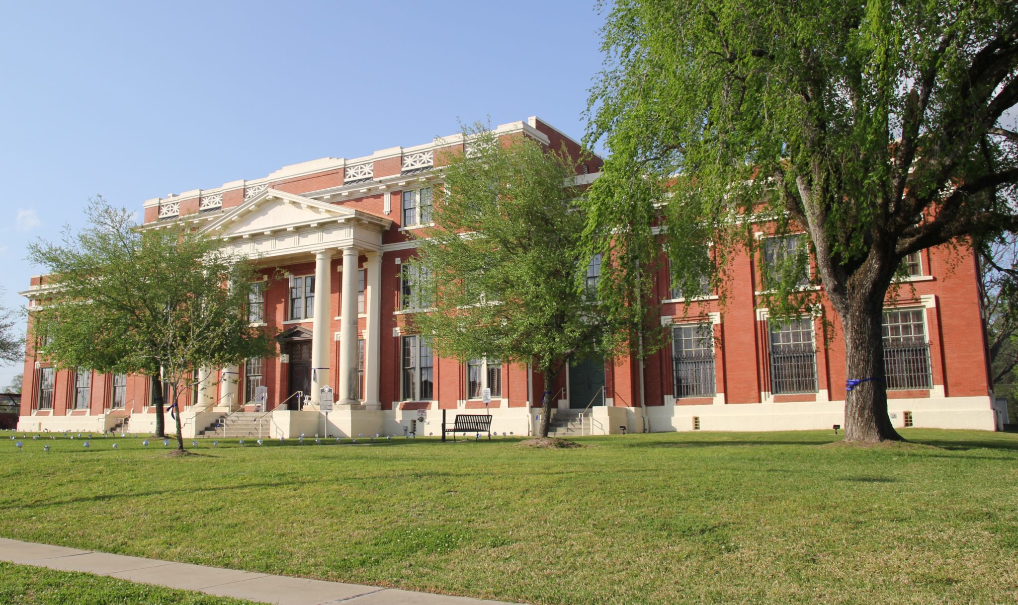 Monuments of Justice: Trinity County Courthouse - Texas County Progress